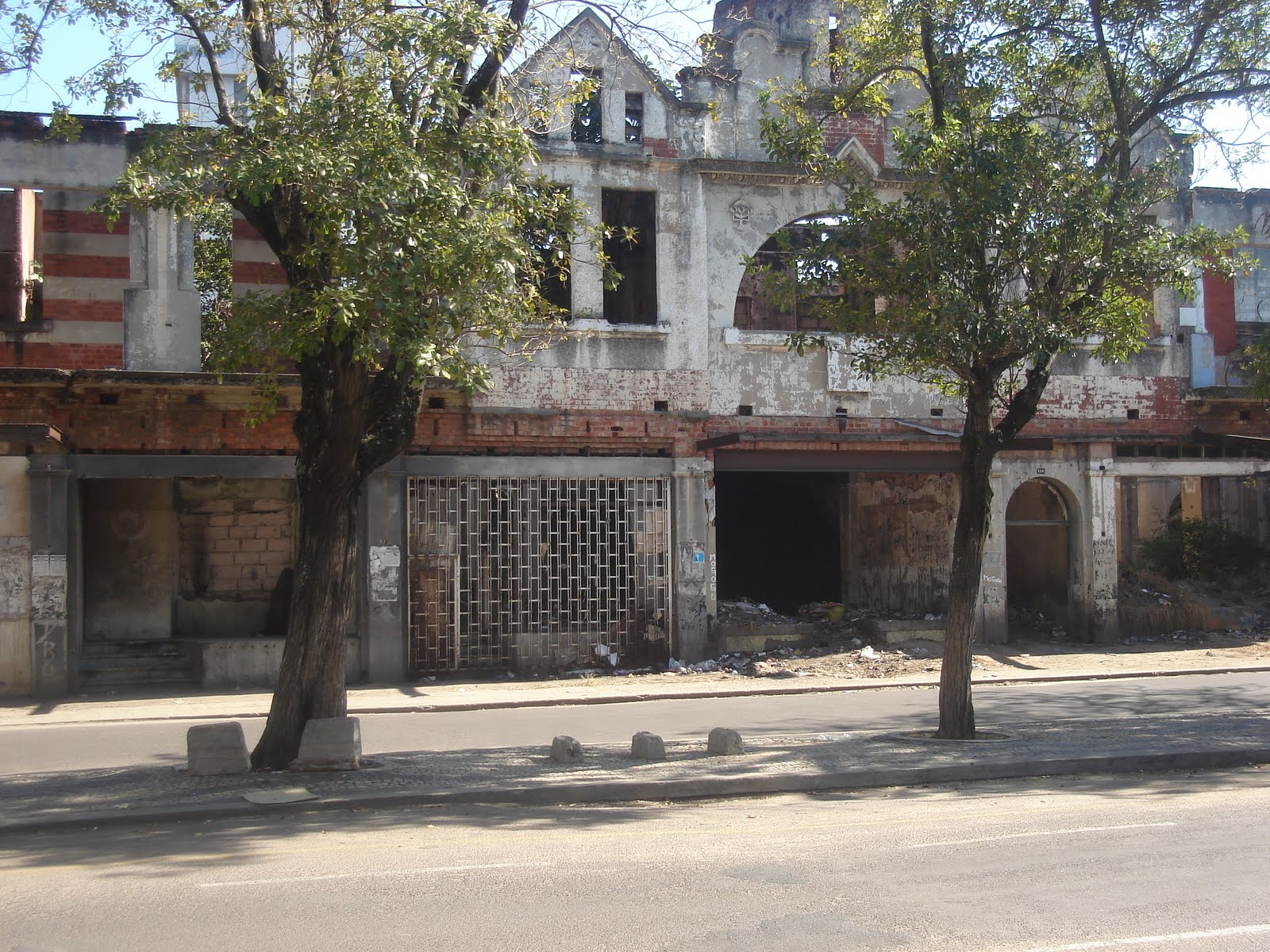 Debates e devaneios: O Prédio Pott