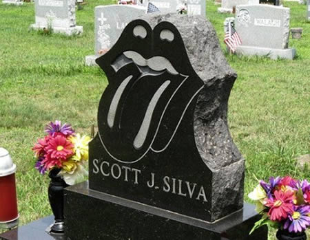 12 Cool and Craziest Headstones ~ CRAZY PICS
