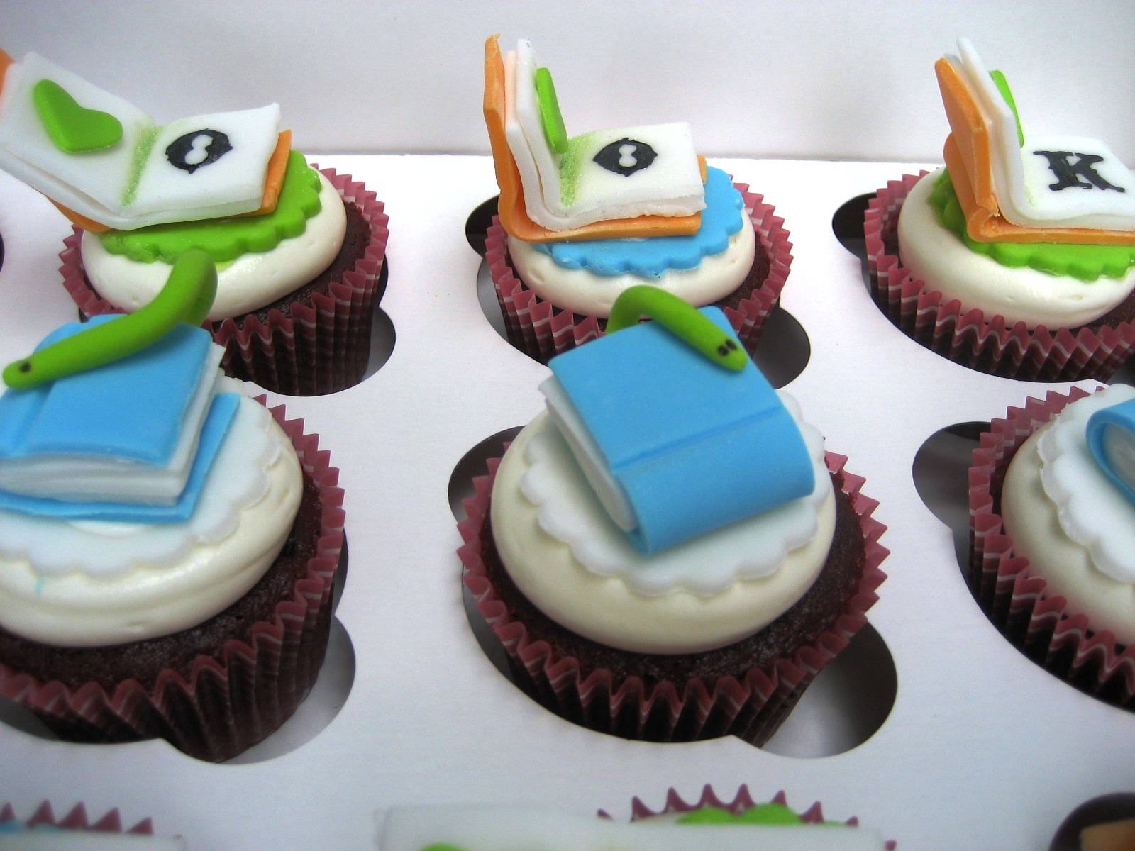 Lavender & Sugar Cakes by Jessica Data: Book Club Cupcakes