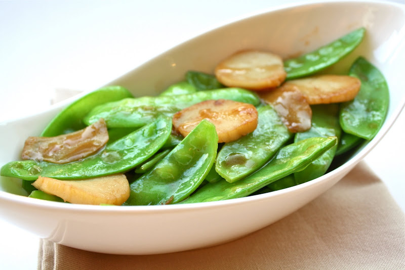 Stir-Fry Snow Peas With Scallops