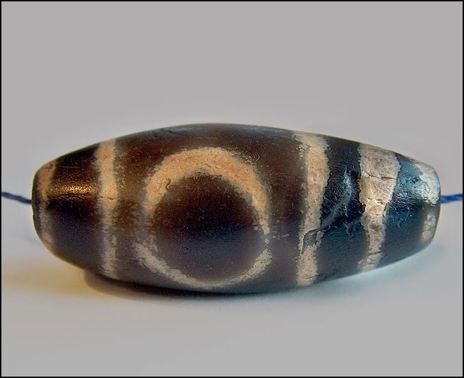Tibetan dZi and other Himalayan Beads: The Value of dZi