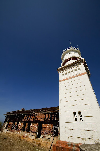 Lagalog Philippines Travel Photography Blog: Zambales - Al Capones