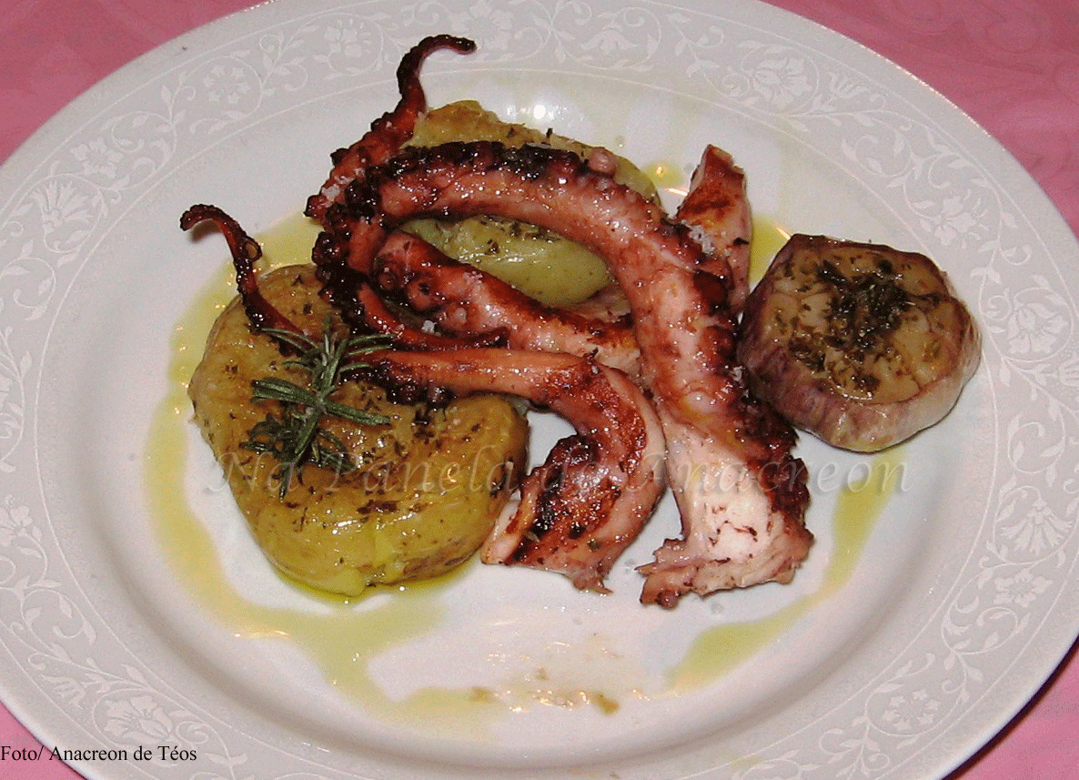 Na panela do Anacreon: Polvo grelhado com batatas ao murro e alho assado