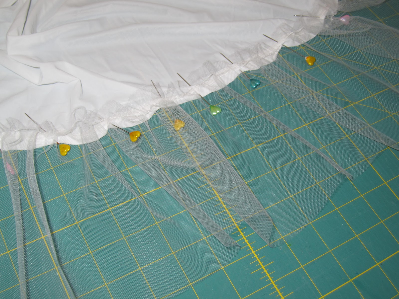 Dang Good Finds.com: Under-Skirt Tutorial