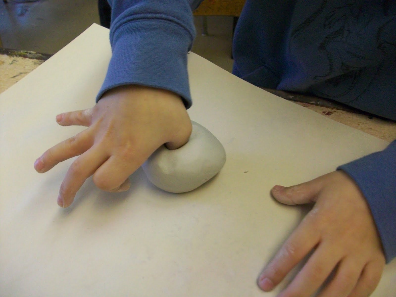 Studio 220: Pinch Pot How To by Class 1-213