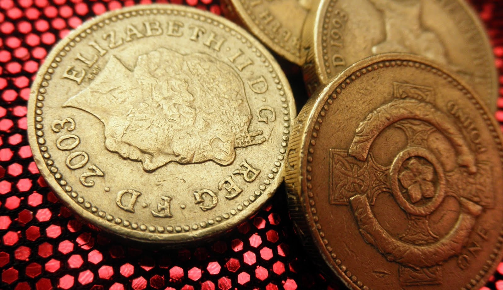 Glad Nomad: Pretty Money