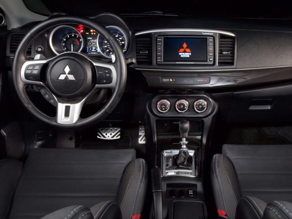 New Car Collections: 2010 Mitsubishi Lancer