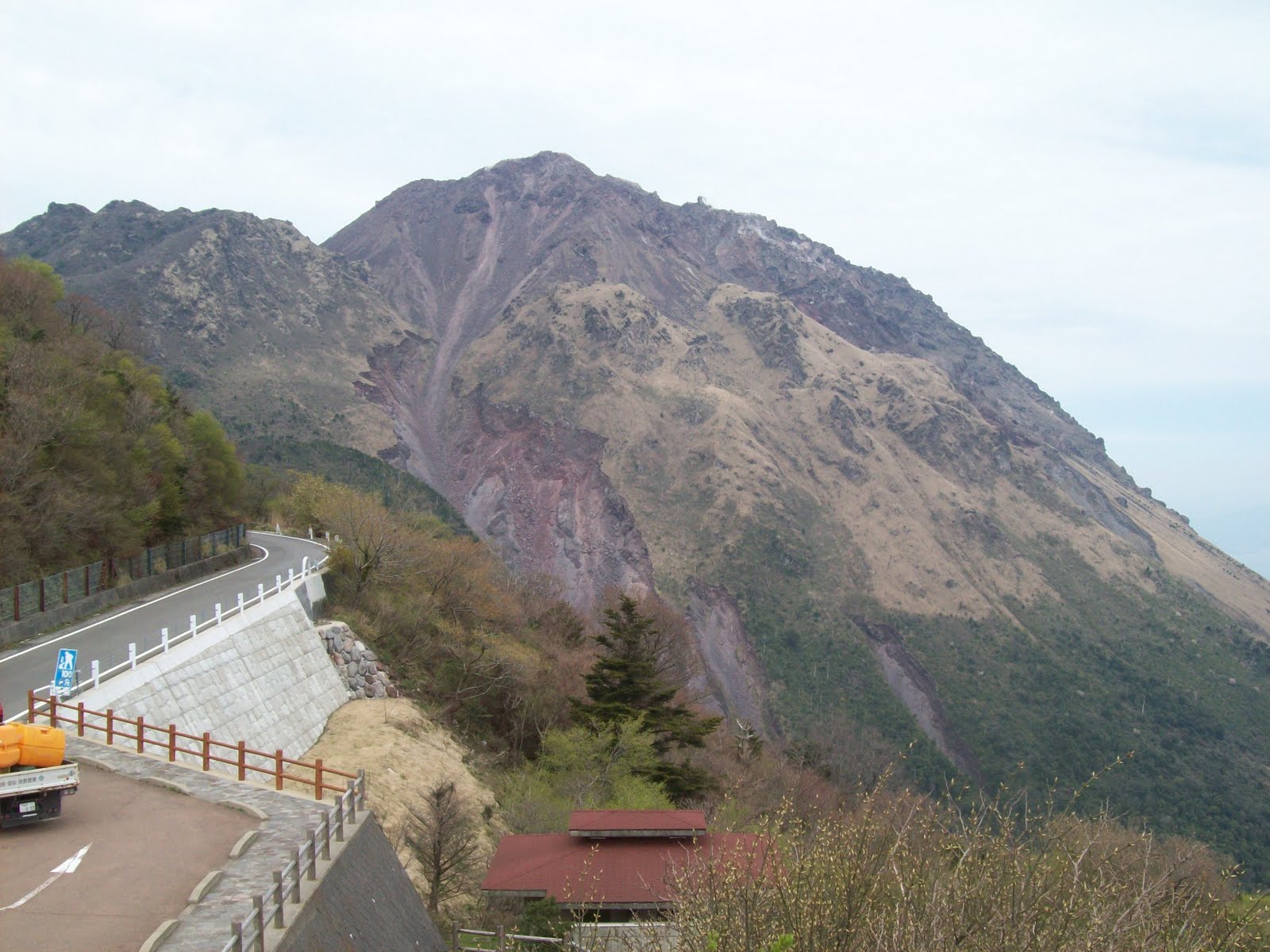 The Schwarze Family in Japan: Mt. Unzen/ Day 2