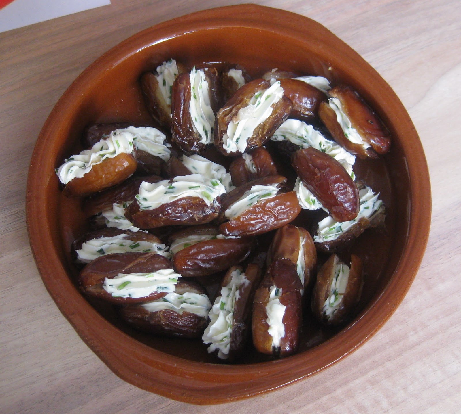 Hobbykok Pluis: Dadels gevuld met monchou