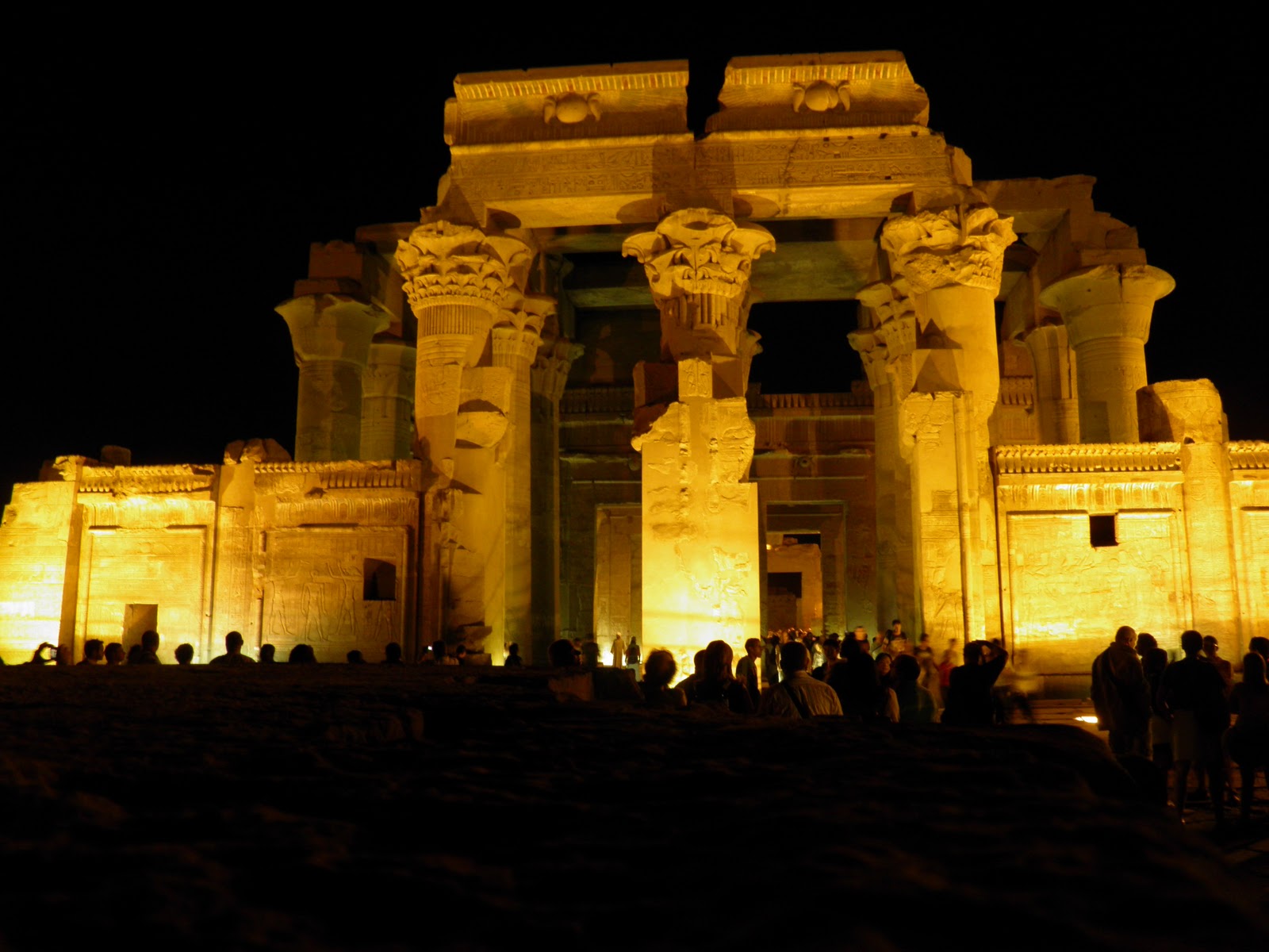 Nohopono St.: Day 7 Nubian village, Kom Ombo Temple