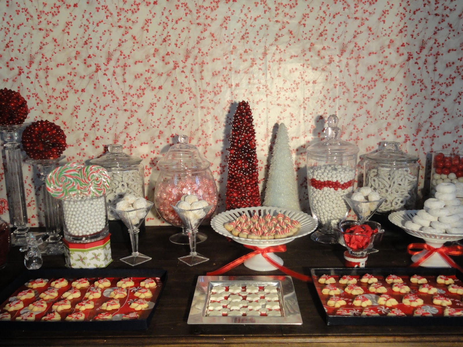Sweeter Than Sweet Dessert Tables: Christmas Dessert Table