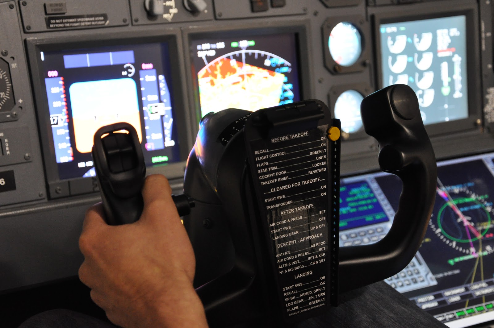 B737-800NG Homecockpit / 1:1 Scale > P3D v3.3: YOKE - Aircraft Controls ...