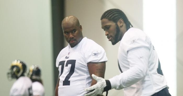 Cowboys Offensive Lineman Alex Barron Likes His Gum | Gina Miller's ...