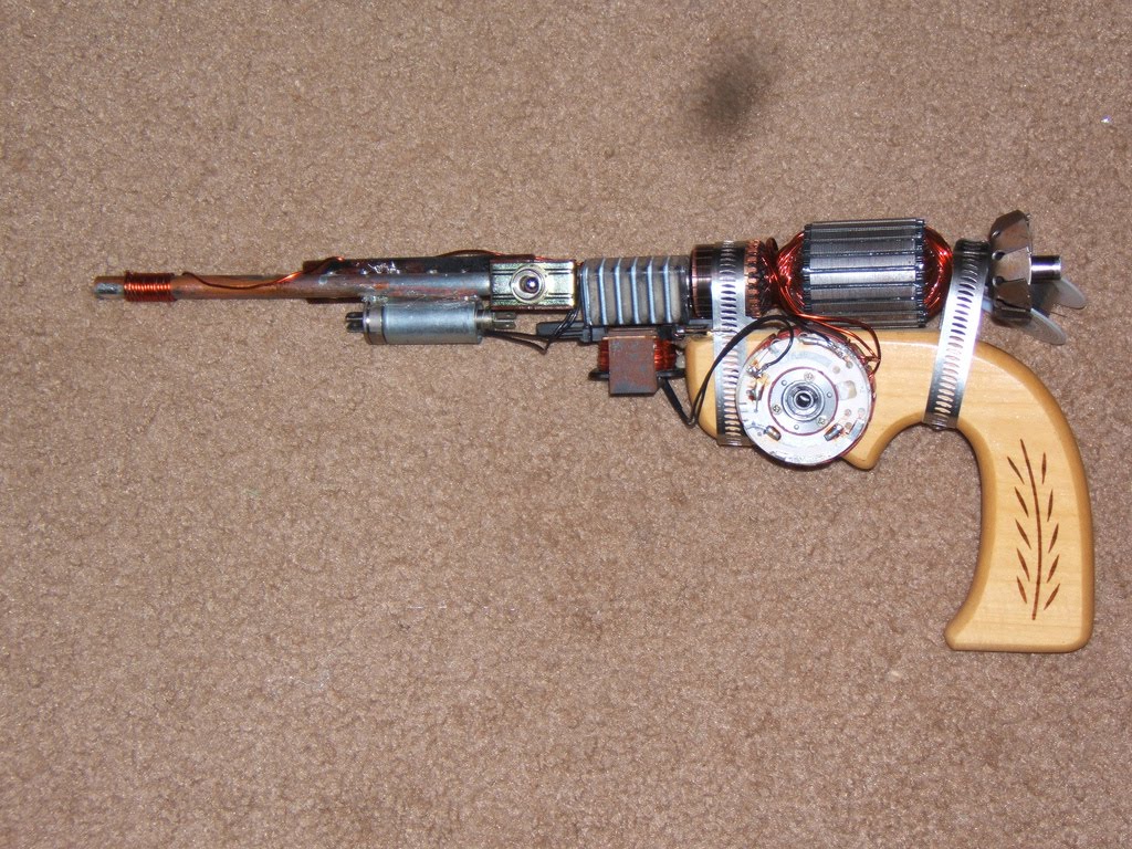 Scrap to Sculpture: Ray Blaster Pistol
