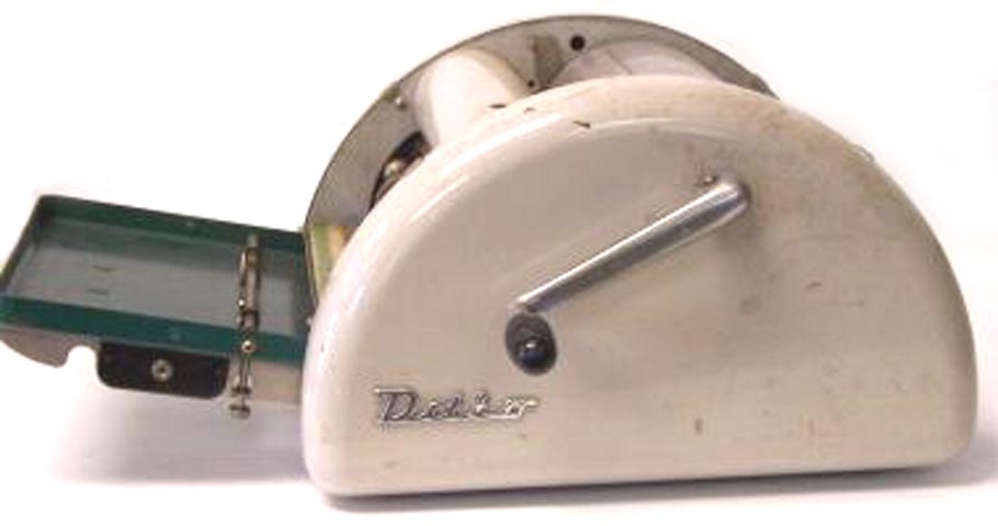 Maestros Bibliotecarios de Puerto Rico: SE BUSCA maquina de Ditto