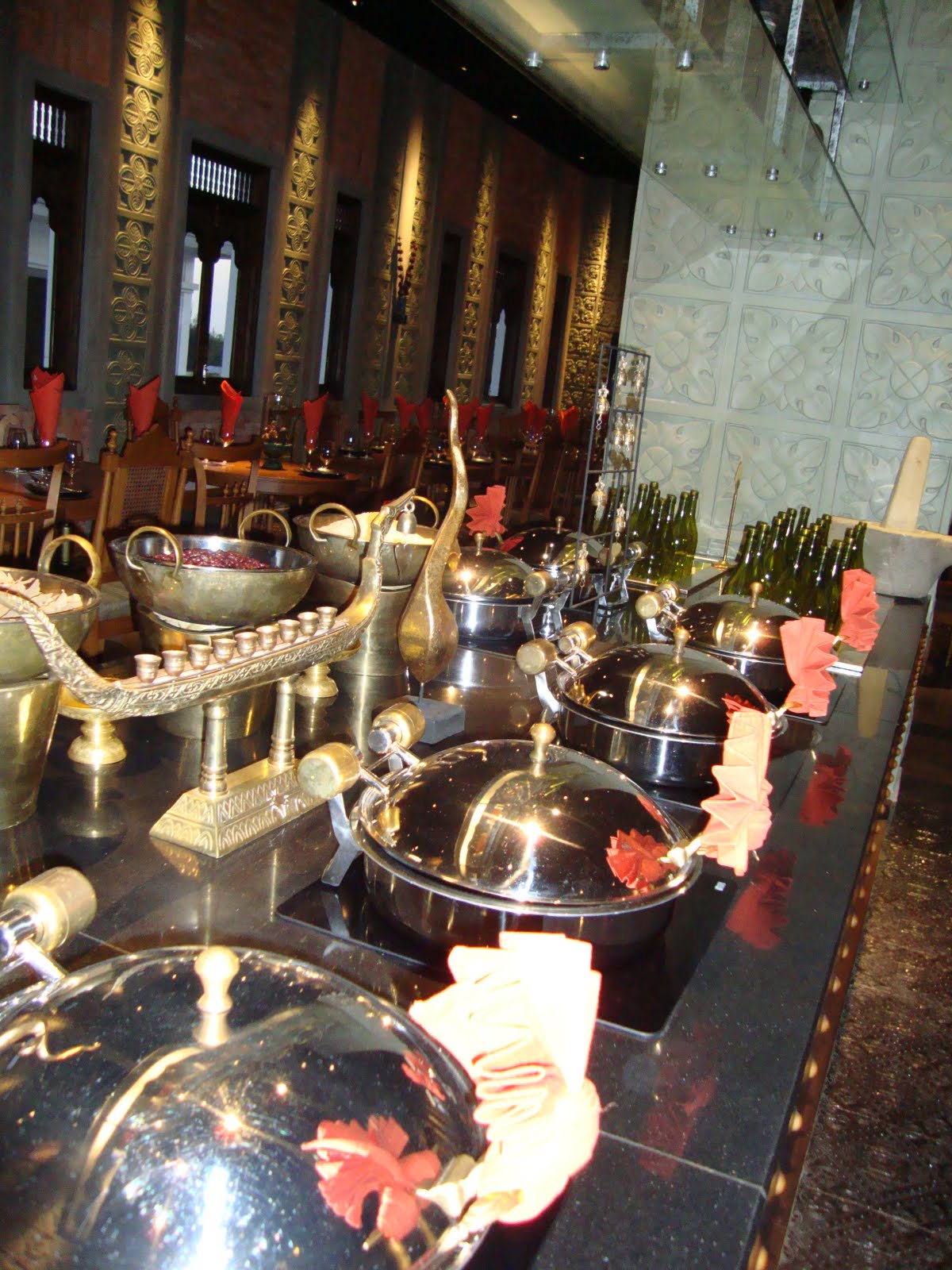 Aly's Dish: Cham Charm mixes friends art history with Champagne & oysters