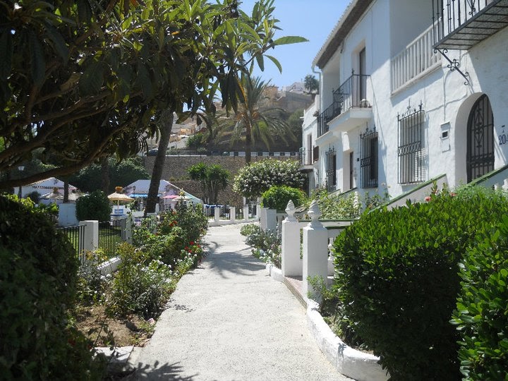 EL OASIS: PUNTA LARA - MACACA - NERJA