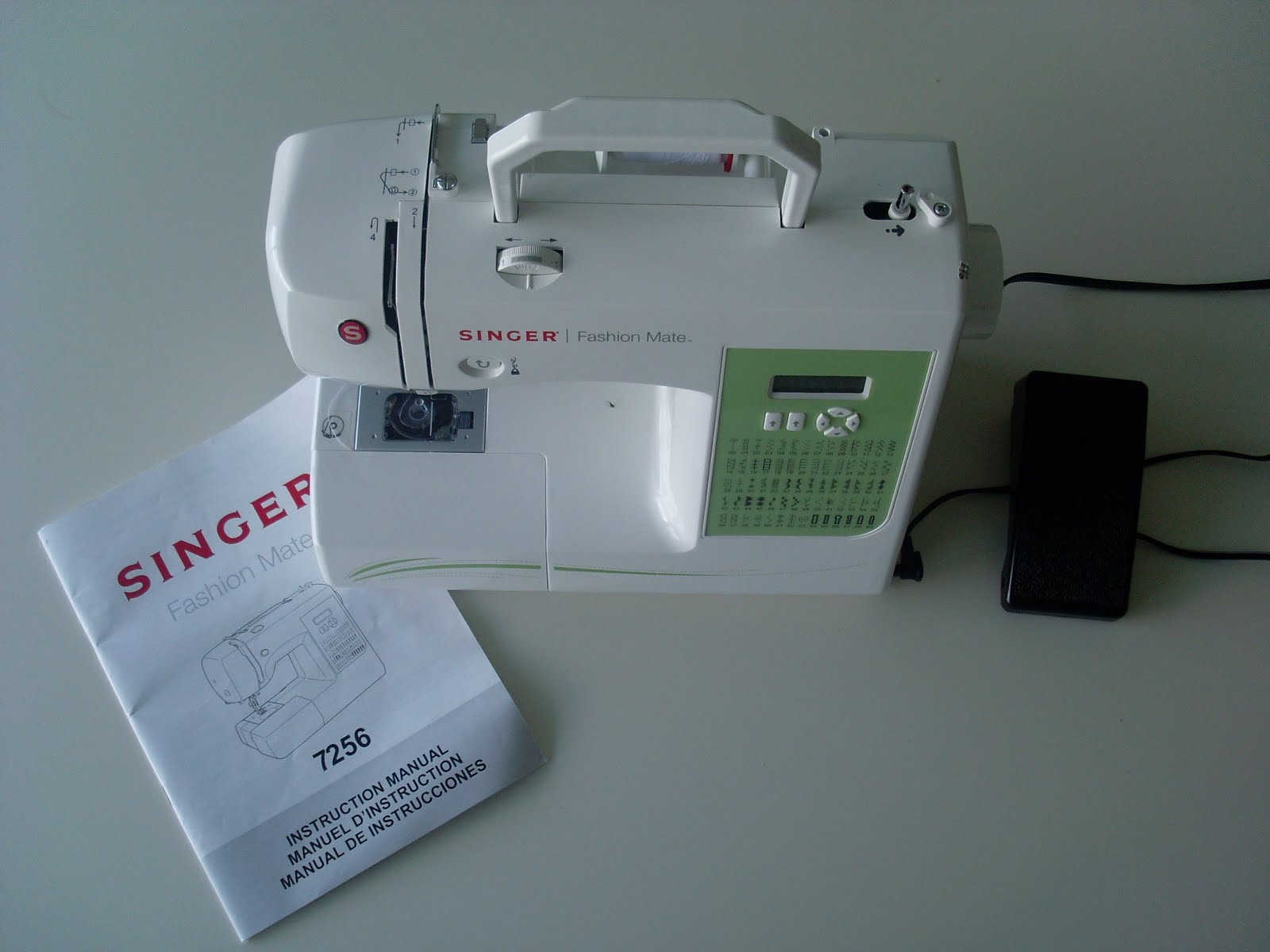 On sale: Singer Fashion Mate Sewing Machine