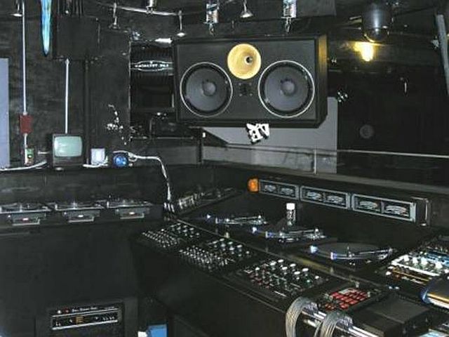 DJ Booths - TOP 3 › DJ-Gear - Forum | DJResource
