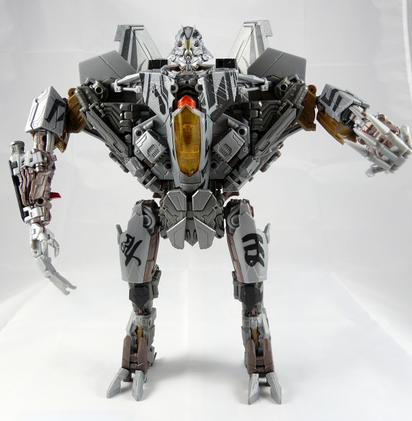 Silverman's Mechanica: Transformers Hunt for the Decepticons Leader ...