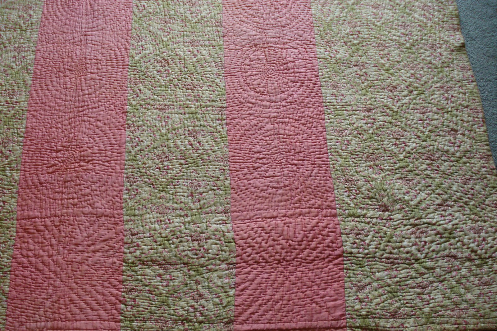 Welsh Quilts: Welsh Pink and Paisley Strippy