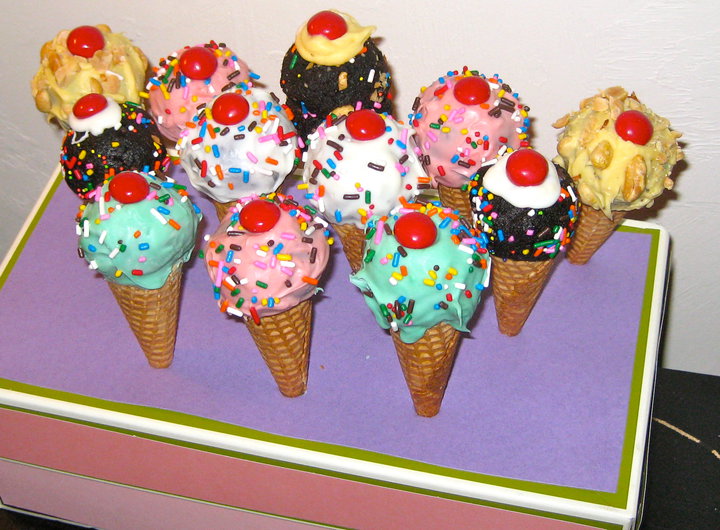 Something Pink Girls: Let them eat CAKE... POPS!!