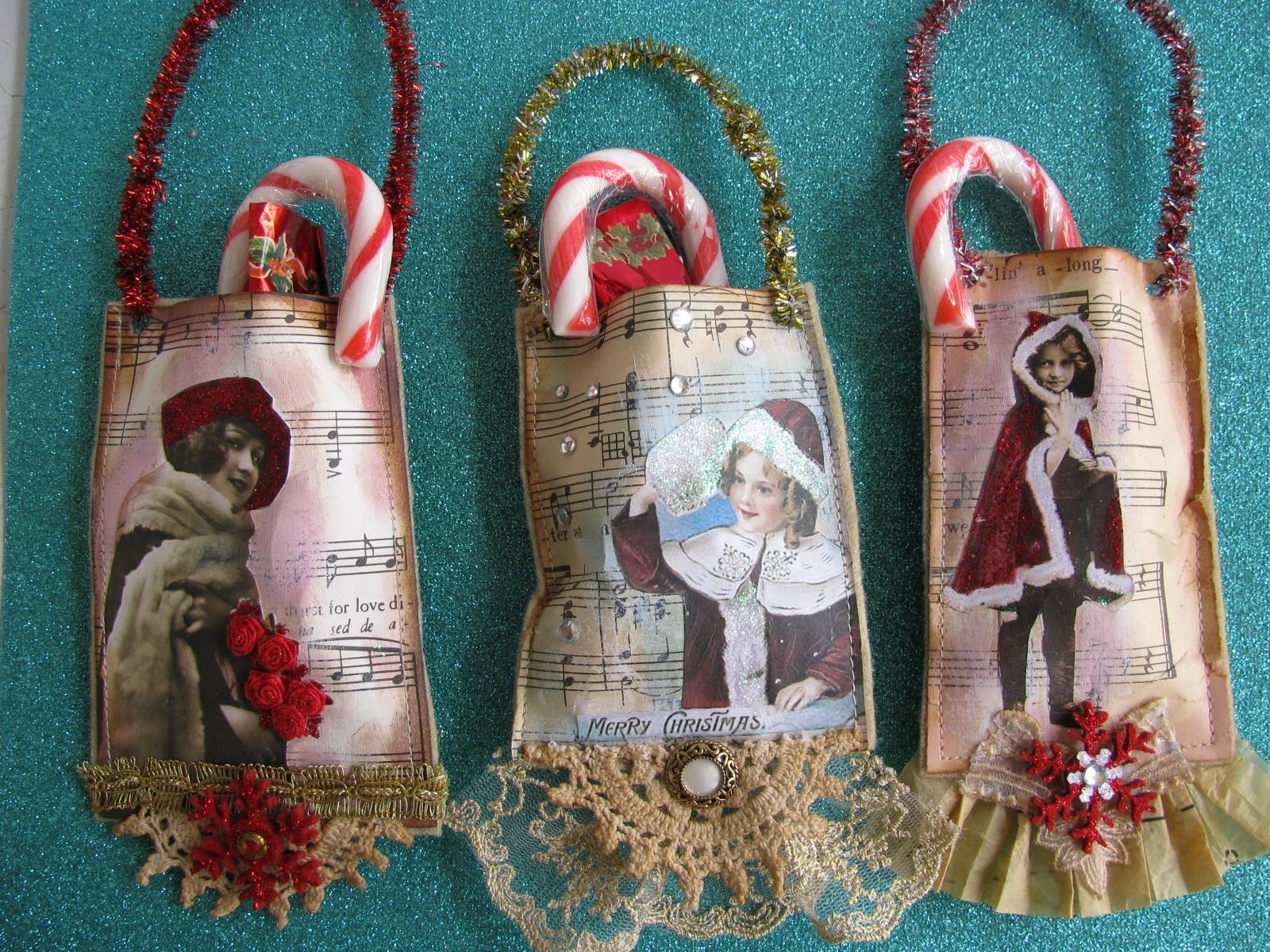 Jen Aburrow: Easy Peasy Christmas... Scrappy Pockets