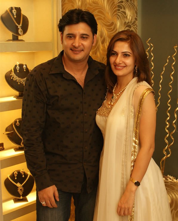 Abbas Family | Veethi