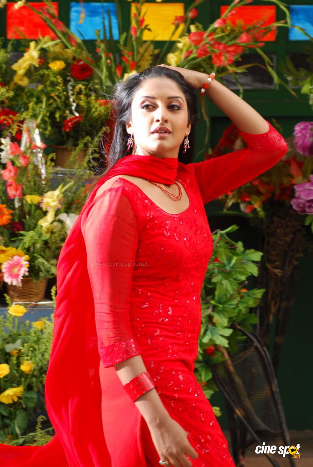 Film Actress Photos: Vimala Raman Hot In Salwar