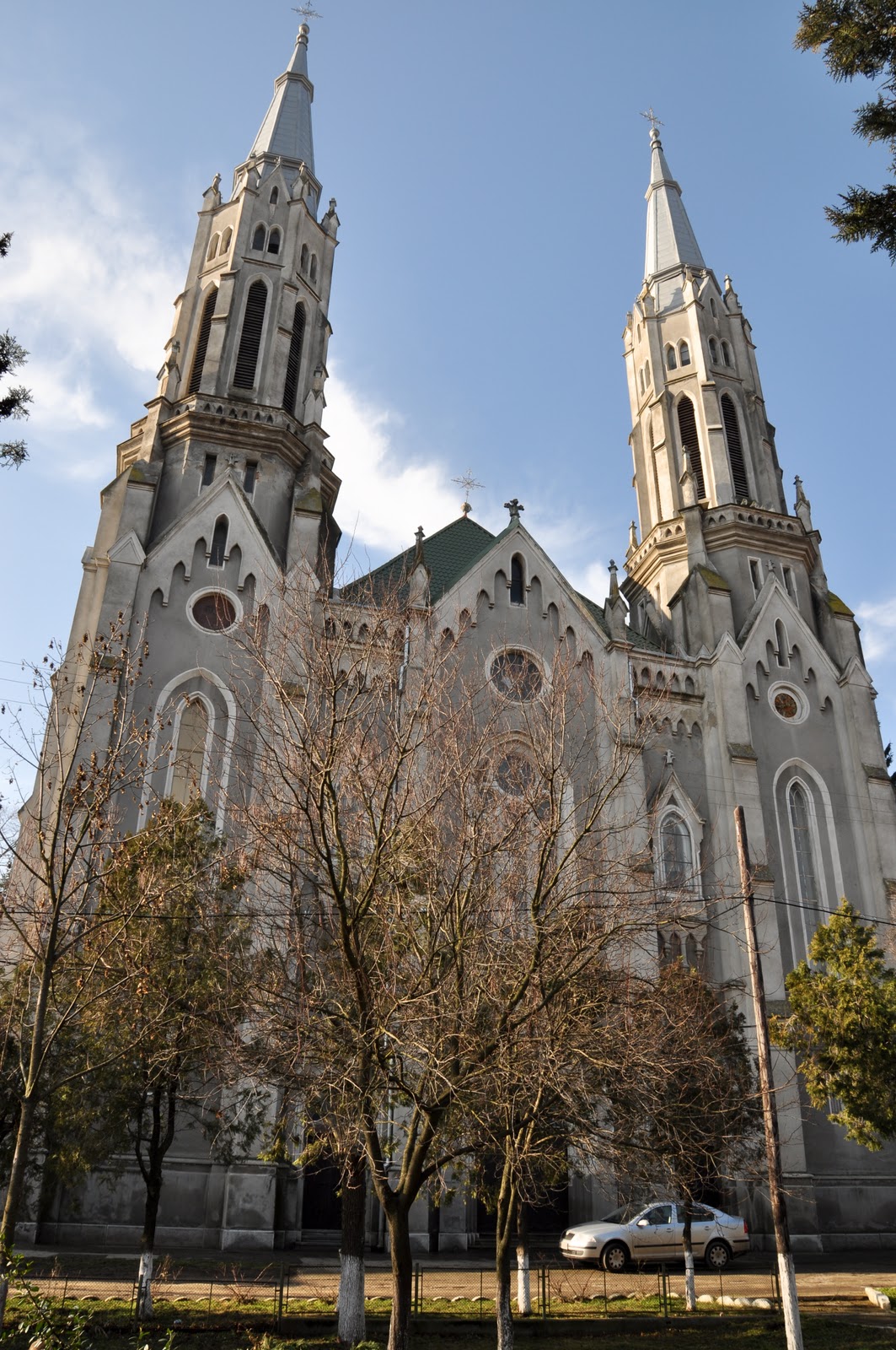 Cristian Kalikin - Photography: Biserica Romano-Catolica "Sfanta Treime ...