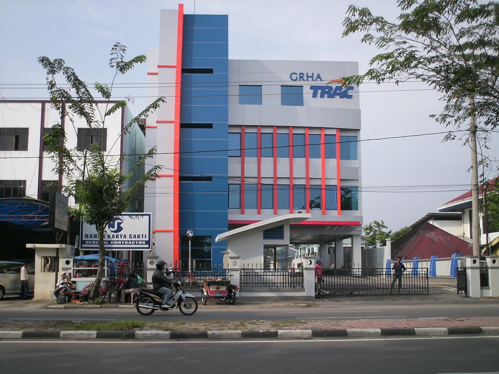 Eni & partners: GRAHA TRAC MEDAN