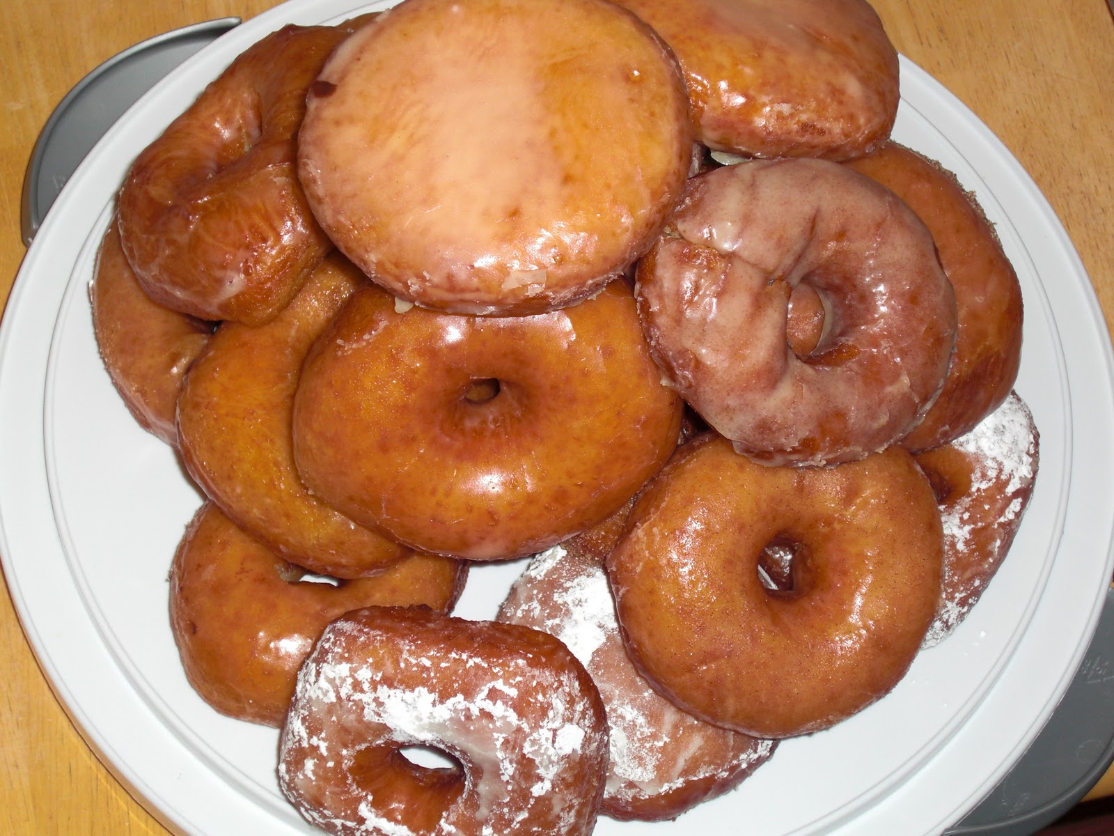 Fish Food Favorites: Crispy and Creamy Donuts