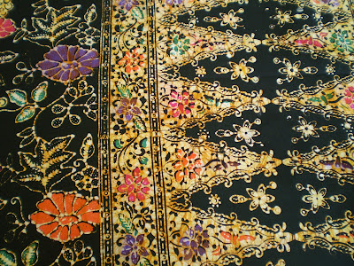 Roem's Airmata Emas: Traditional Malaysian Batiks