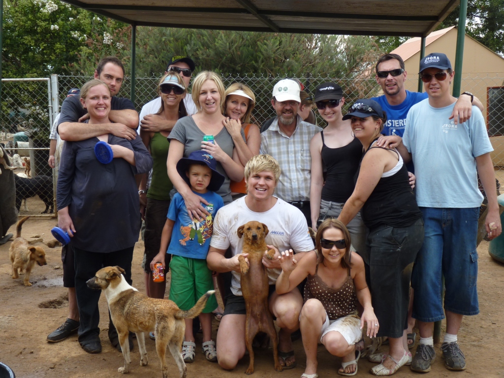 Lian Fourie: Doggy wash marathon for FORA (Friends of Rescued Animals)