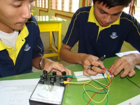 VOKASMA: 4VE7 LITAR PERINTANG SIRI-SELARI