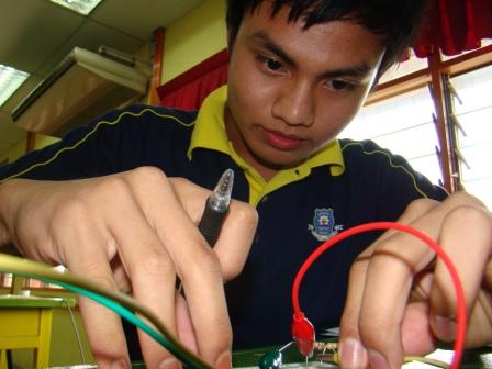 VOKASMA: 4VE7 LITAR PERINTANG SIRI-SELARI