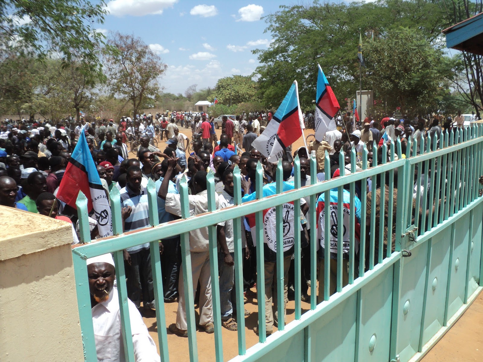 UNIVERSITY STUDENTS IN TANZANIA: November 2010