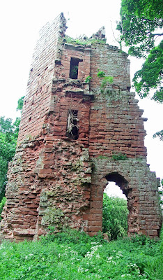 The castles, towers and fortified buildings of Cumbria: Kirkoswald ...