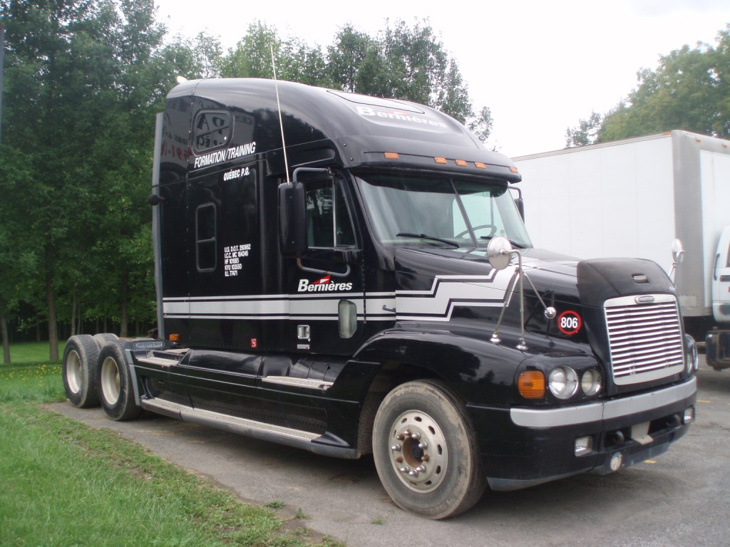 AUTOMOTORES HERNANDEZ: TRACTOMULAS