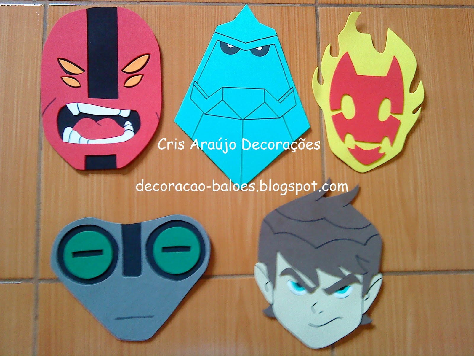 Arte com balões e EVA: Decoração de mesa: Ben 10