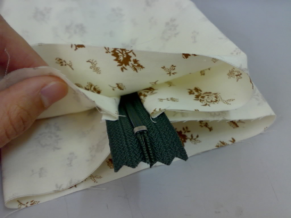 color me pretty: tutorial : pyramid pouch