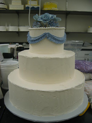 SweetAmbs: The Wilton Wedding Cake Project