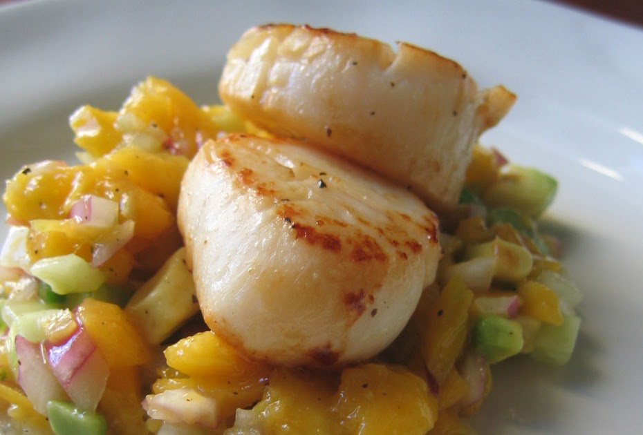 Fat and Happy Blog: Tequila Scallops with Mango Relish