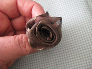Lydias Treasures: FOLDED RIBBON ROSE TUTORIAL