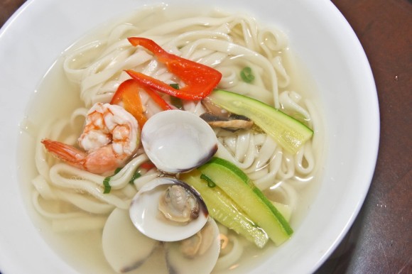 Seafood Kalgooksoo | A Better Me