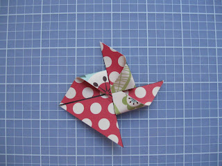 Scrappy Days: Tuesday's Tips & Techniques: Pinwheels