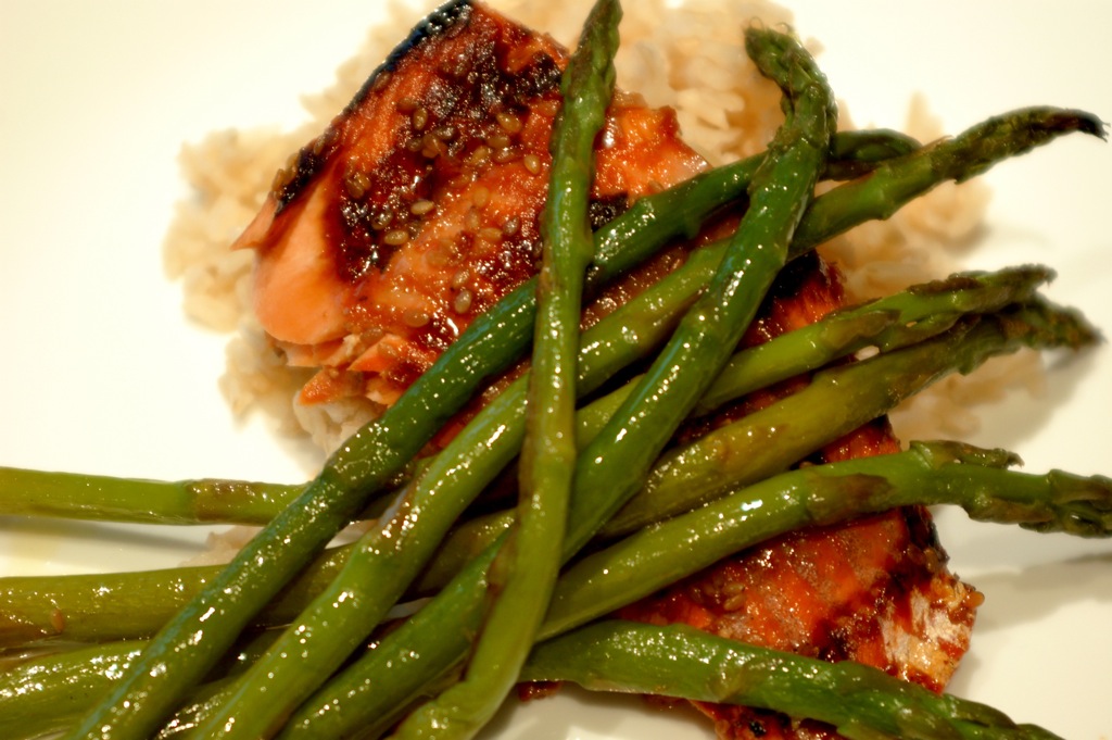 Simply Fit Mama: Grilled Salmon | Rice | Asparagus