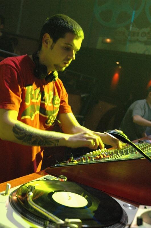 Malcom X Fantasy: Victor Magan - Love Is a Gamble (Radio Edit)