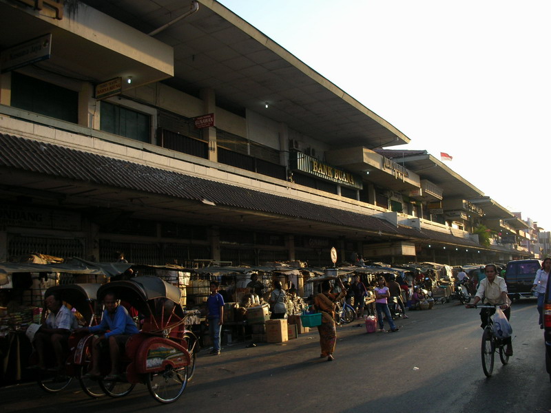Klewer Market (Pasar Klewer)