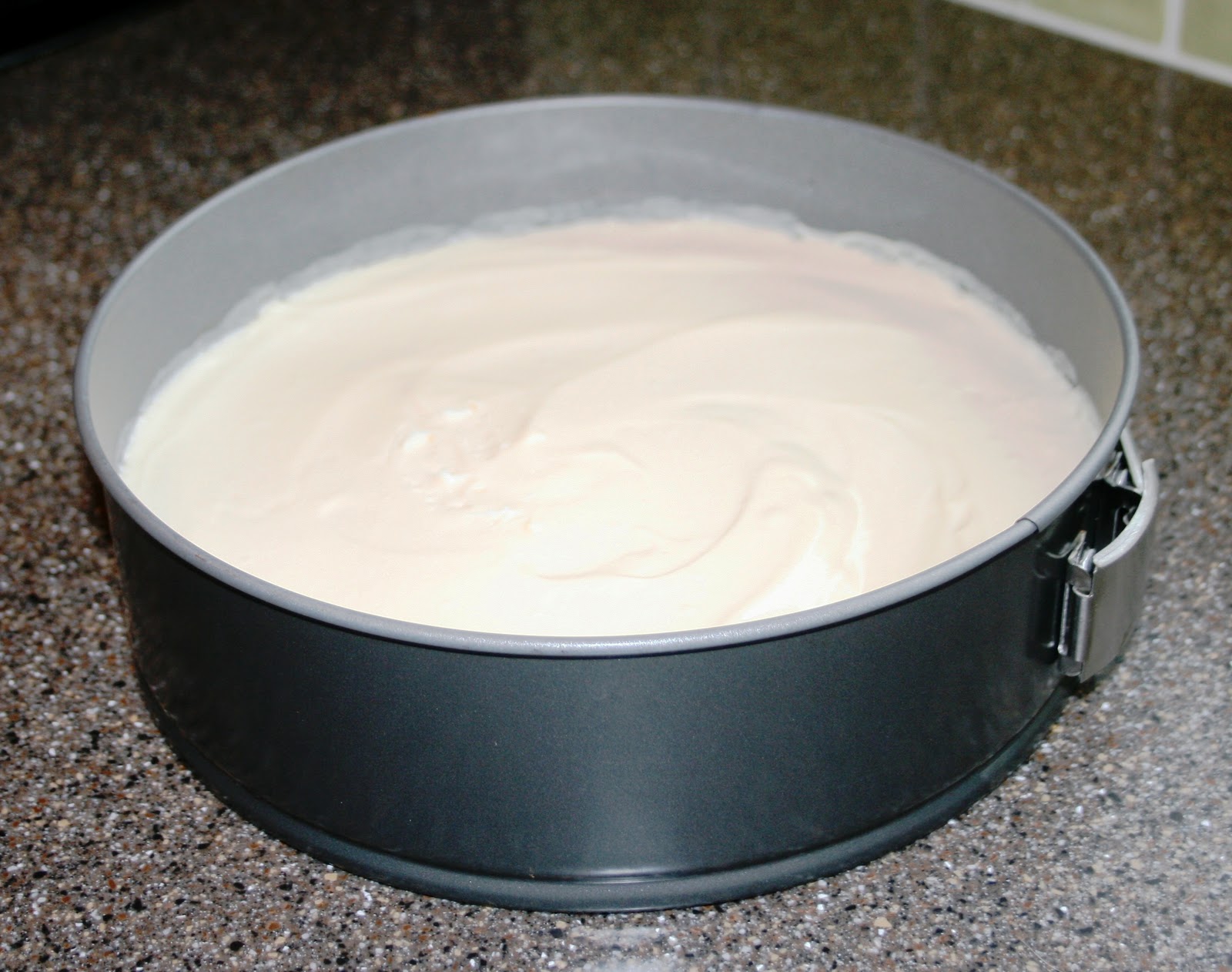 A Cake Bakes in Brooklyn: The Very Best Creamy* Cheesecake